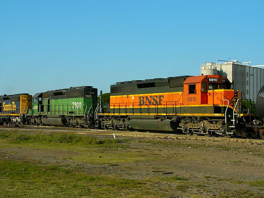 BNSF 6810